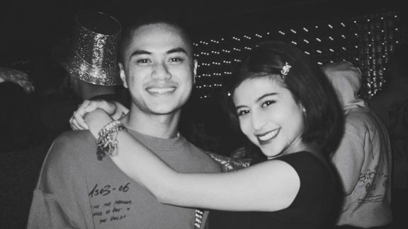 Potret Kemesraan Awkarin Bareng Pacar Baru, Netizen: Mirip Banget!