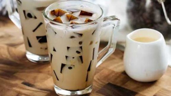 Resep Es Cappucino Cincau, Segarnya Bukan Kaleng-kaleng