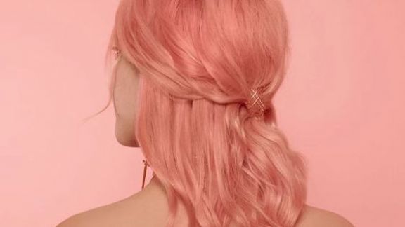 Peach Hair, Warna Rambut yang Cocok untuk Semua Jenis Kulit