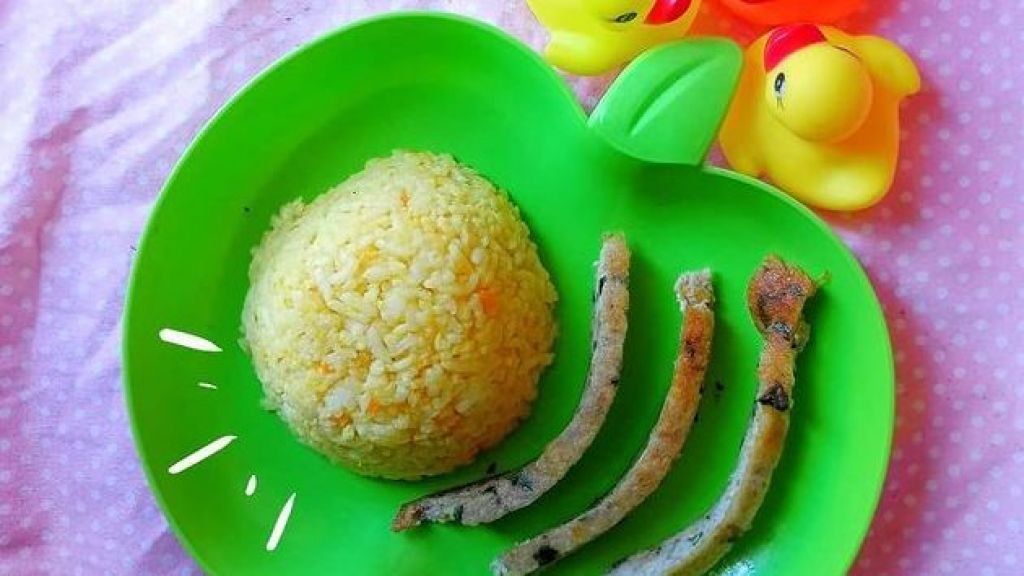 Cara Buat Bubur Tim Nasi Kuning, Bisa Dijadikan Menu Sarapan Si Kecil