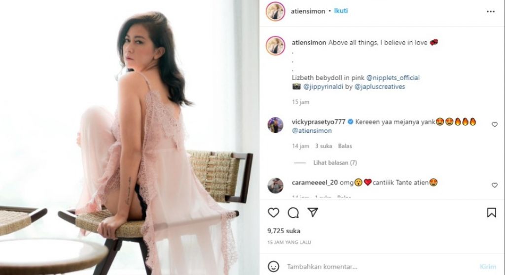 Tante Atien si "Tante Pemersatu Bangsa" Pose Aduhai Pakai Lingerie Transparan, Vicky Prasetyo ...