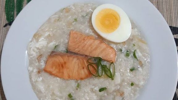 Bisa Cegah Stunting, Simak Resep Bubur Salmon Tinggi Kandungan Prohe, Rasanya Enak Moms