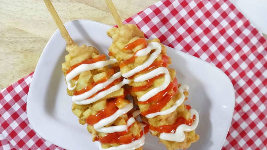 Resep Corndog Ala Rumahan, Cemilan Santai untuk Keluarga di Rumah