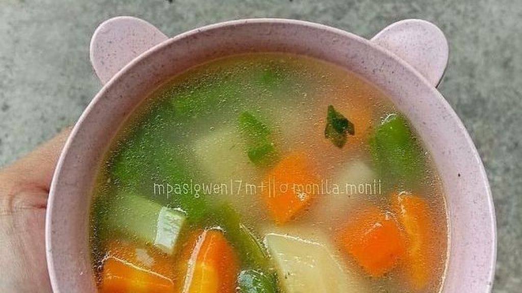 Cara Buat Sayur Sop Kaldu untuk Makan Siang Si Kecil, Rasanya Gurih ...