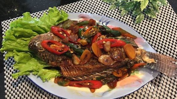 Resep Ikan Nila Bumbu Kecap, Aromanya Sedap, Bumbunya Mantul