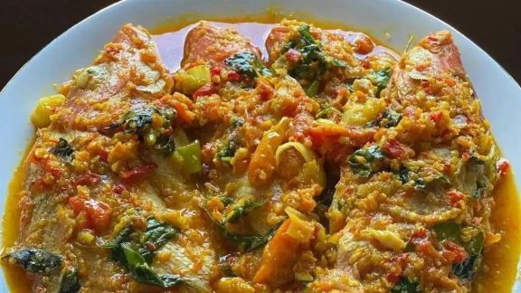 Resep Ikan Bumbu Kuning, Gunakan yang Segar Agar Tambah Nikmat Moms