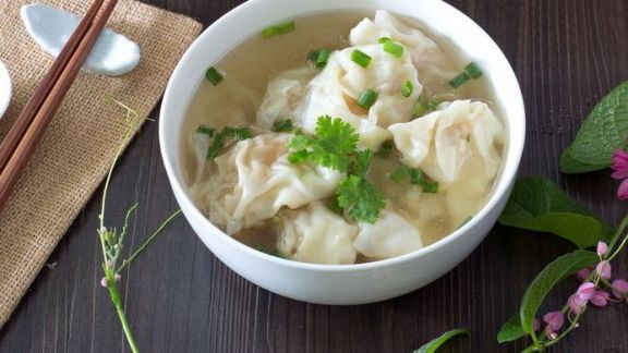 Resep Sup Pangsit Ayam Kuah, Lembut, Enak Banget, Si Kecil Pasti Ketagihan!