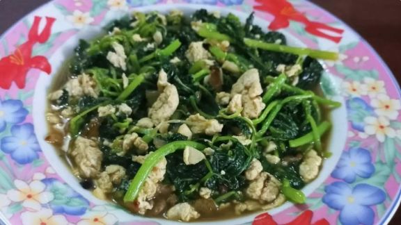 Resep Bayam Telur Orek untuk Anak 11 Bulan, Rasanya Uenak, Kandungan ...