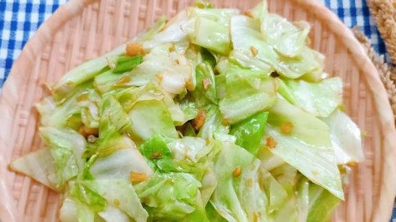 Cara Bikin Tumis Kol Bawang Putih, Dijamin Rendah Kalori, Cocok ...