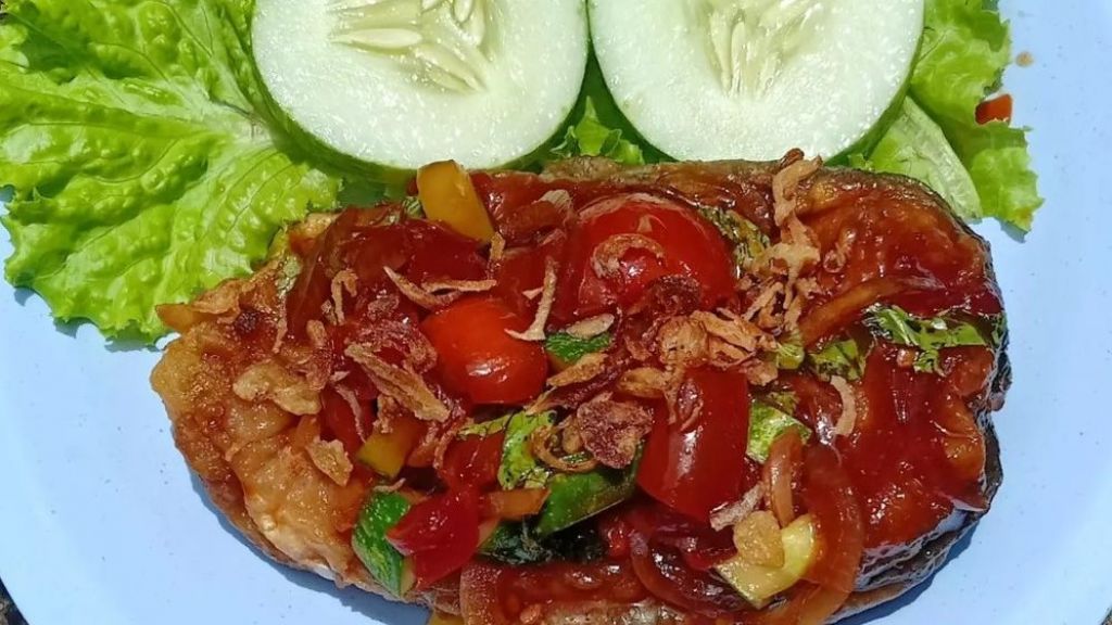 Resep Patin Goreng Saus Asam Manis, Mudah Buatnya, Enak Rasanya!