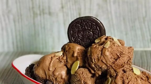 Resep Es Krim Mocca yang Simpel, Modal Kopi Bubuk Aja Moms!