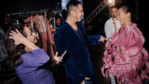 Dukung Talenta Lokal Tanah Air, barenbliss Sponsori Koleksi Terbaru ...