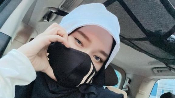 Inara Rusli Lepas Cadar, Wajahnya Buat Netizen Kaget: Spek Bidadari Masih Diselingkuhin