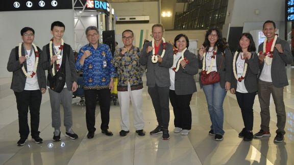 Membanggakan! Empat Siswa Indonesia Torehkan Prestasi di Ajang ...